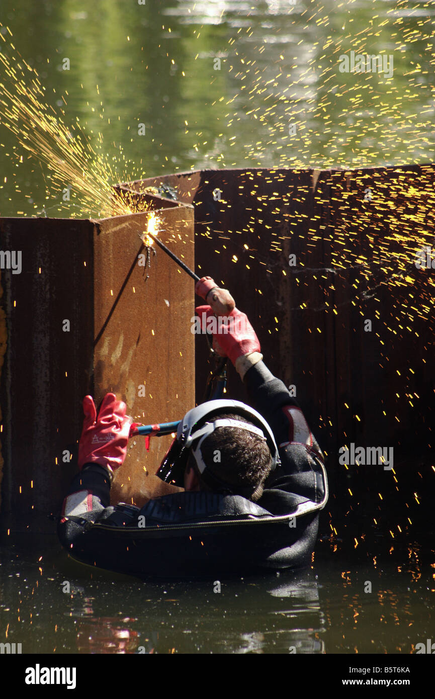 marine welder diver river helmet cutter piling arc welding repairing ...