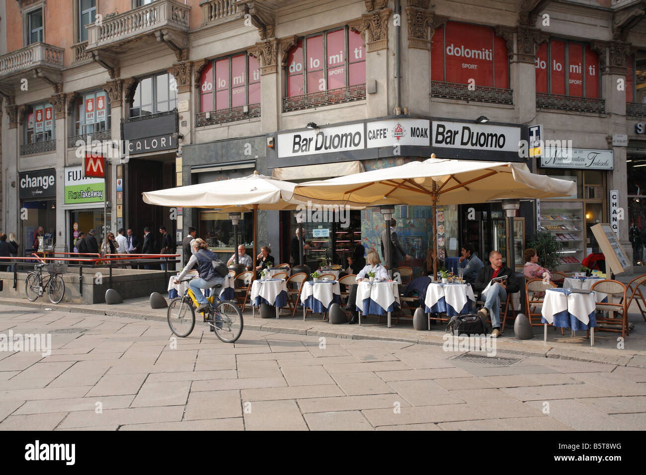 Milan evening meal hi-res stock photography and images - Alamy
