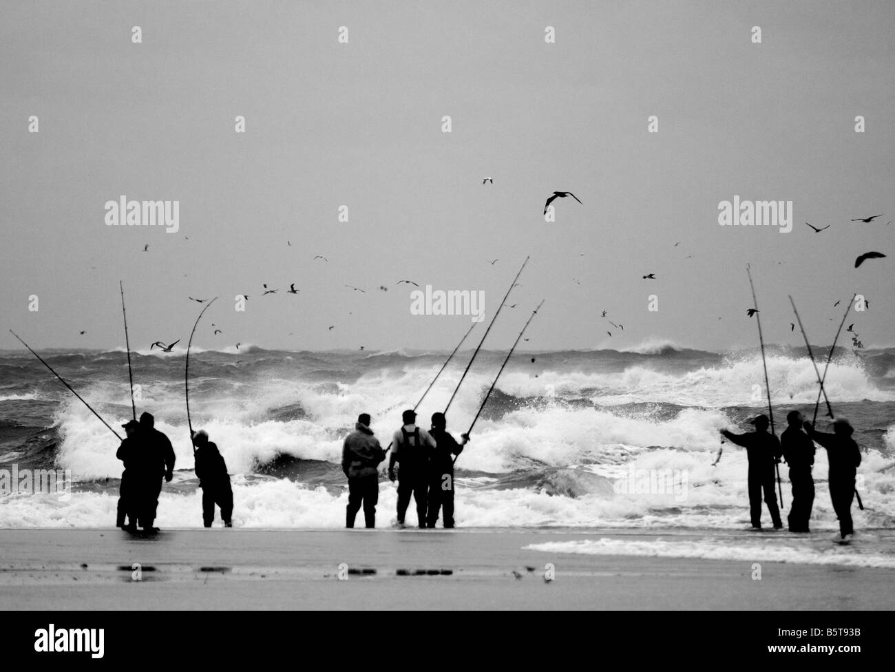 Fishermen atlantic ocean Black and White Stock Photos & Images - Alamy