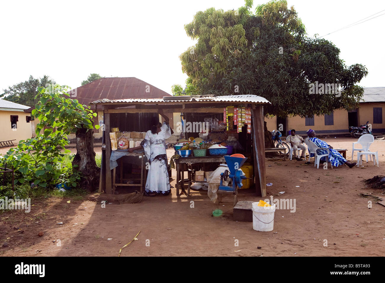 Shady shack hi-res stock photography and images - Alamy