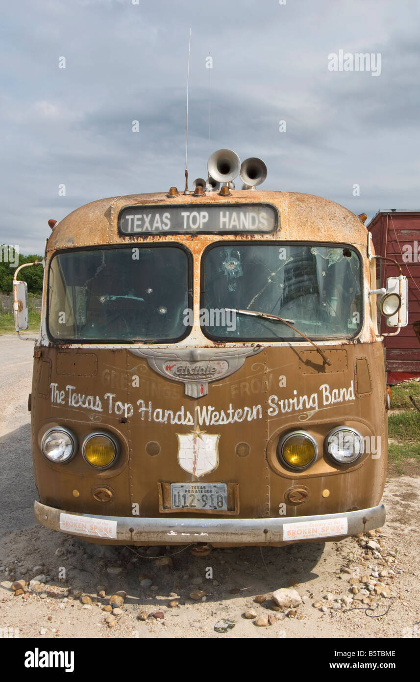 Tour bus band hi-res stock photography and images - Alamy