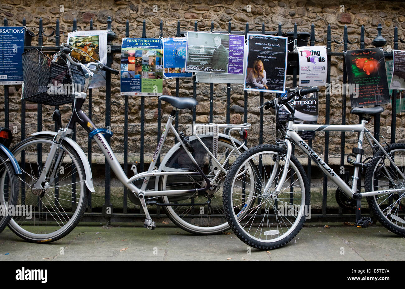Student Bikes Cambridge UK Stock Photo - Alamy