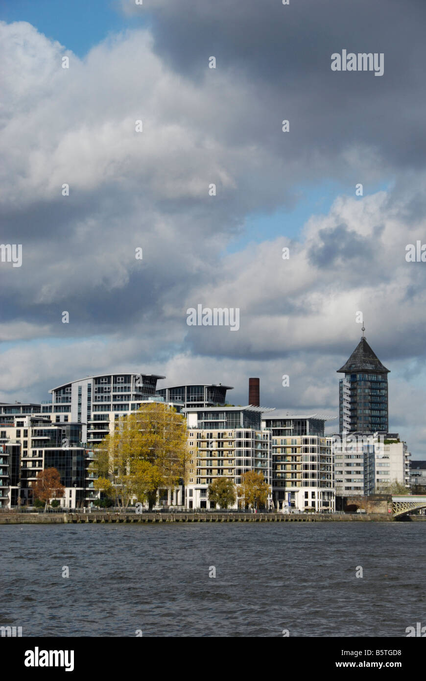 Imperial Wharf development on the Riiver Thames at Sands End Chelsea ...