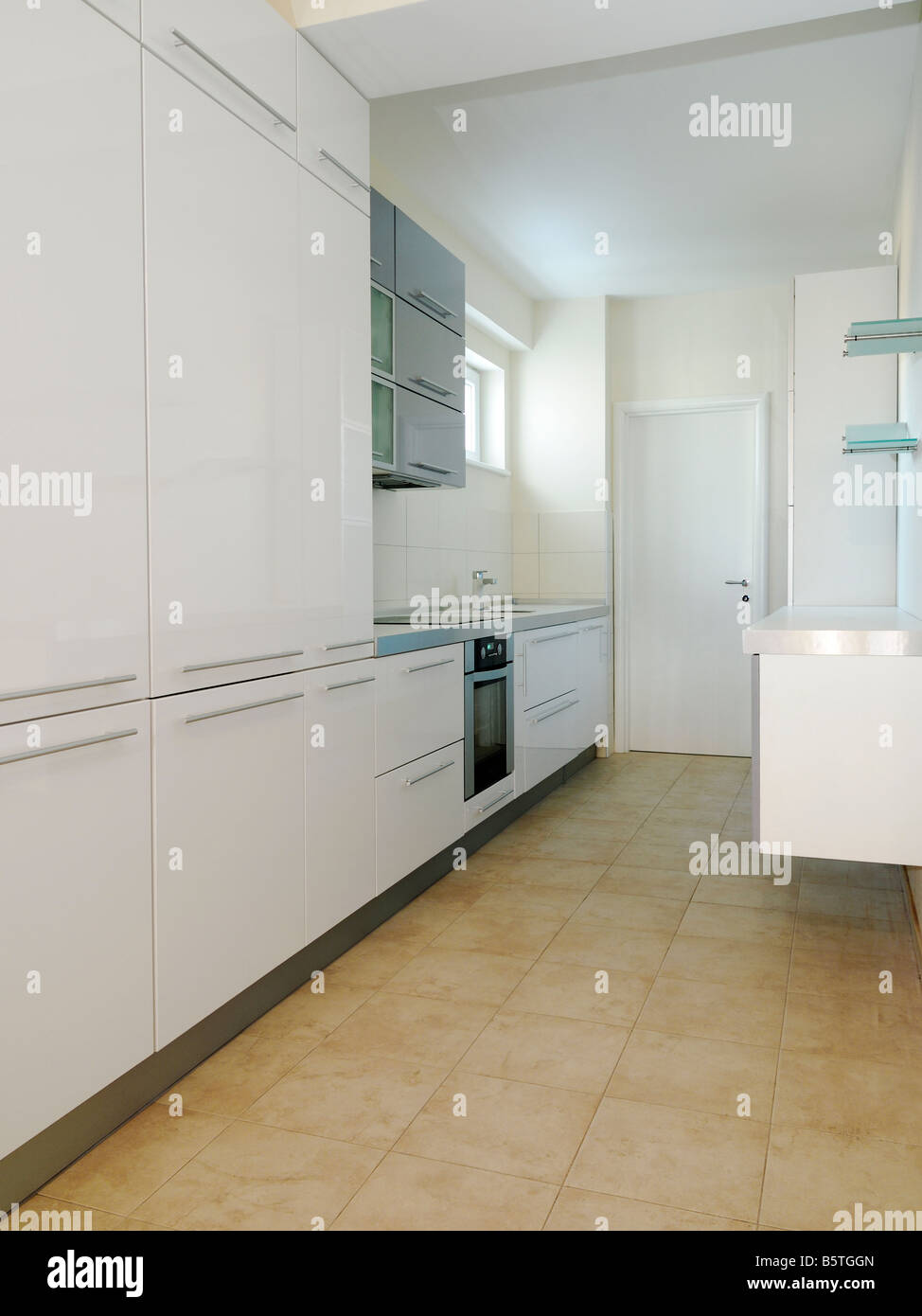 Fitted kitchens hi-res stock photography and images - Alamy