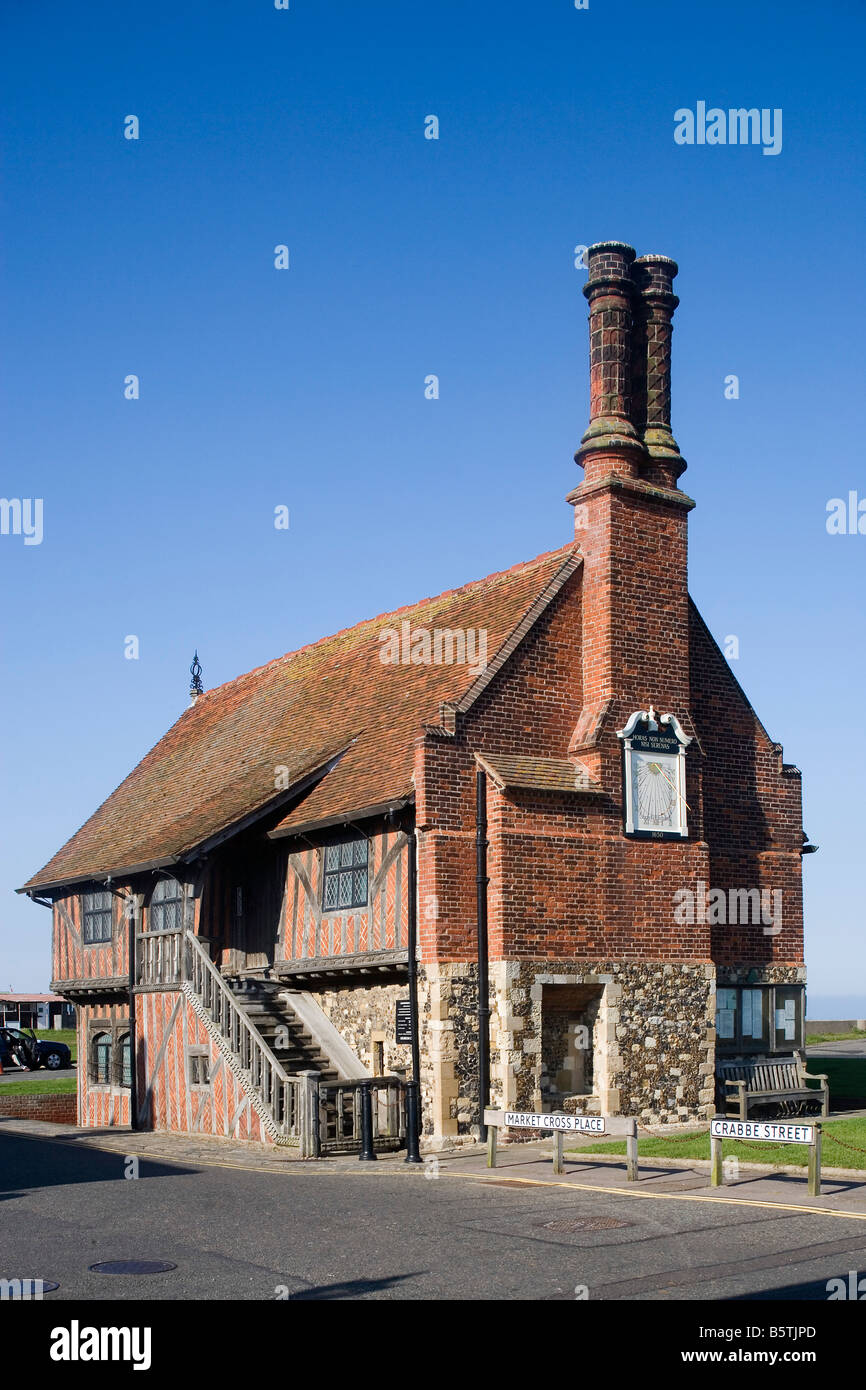 Ornate tudor chimneys hi-res stock photography and images - Alamy