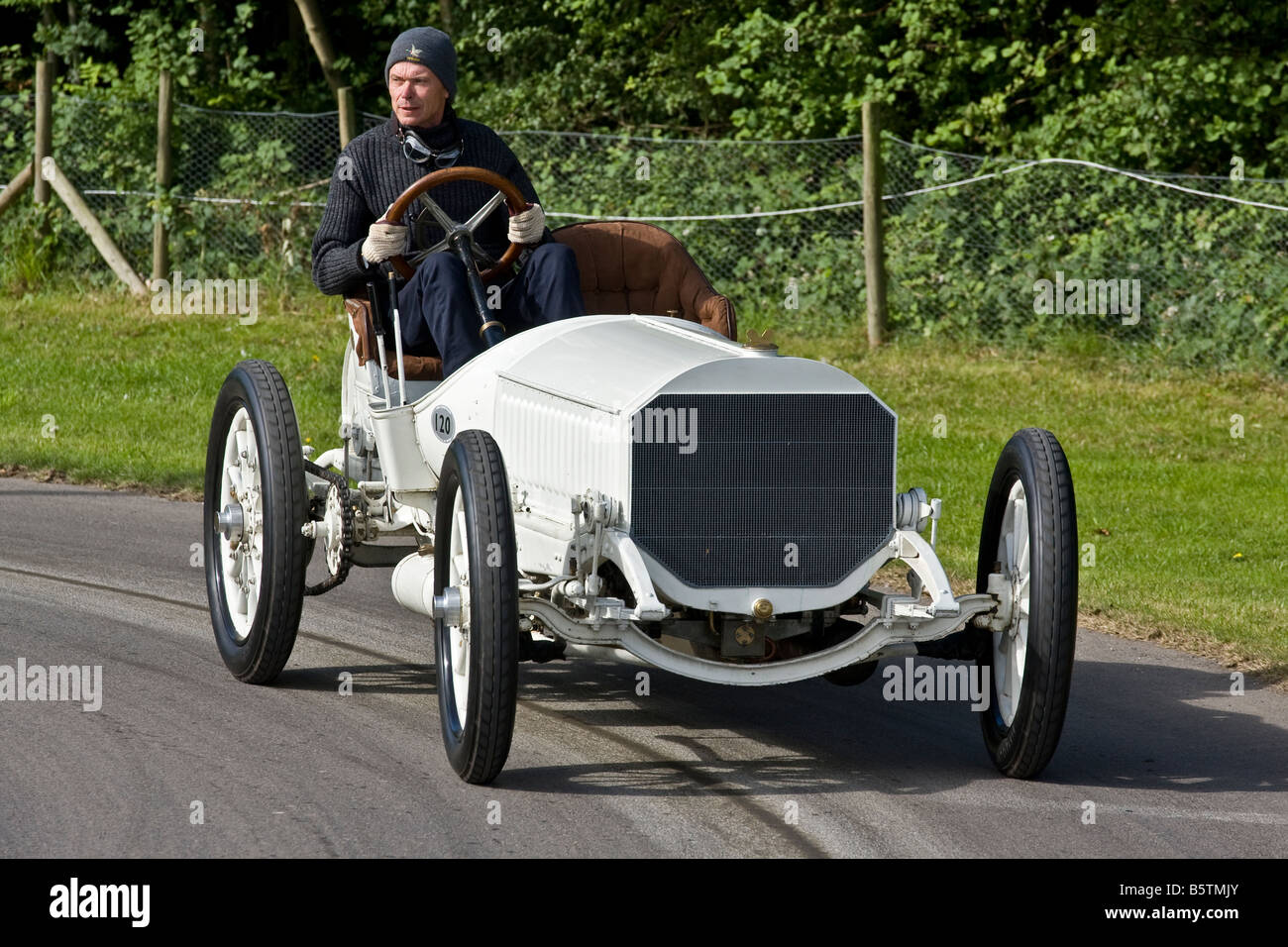 Mercedes 120hp hi-res stock photography and images - Alamy