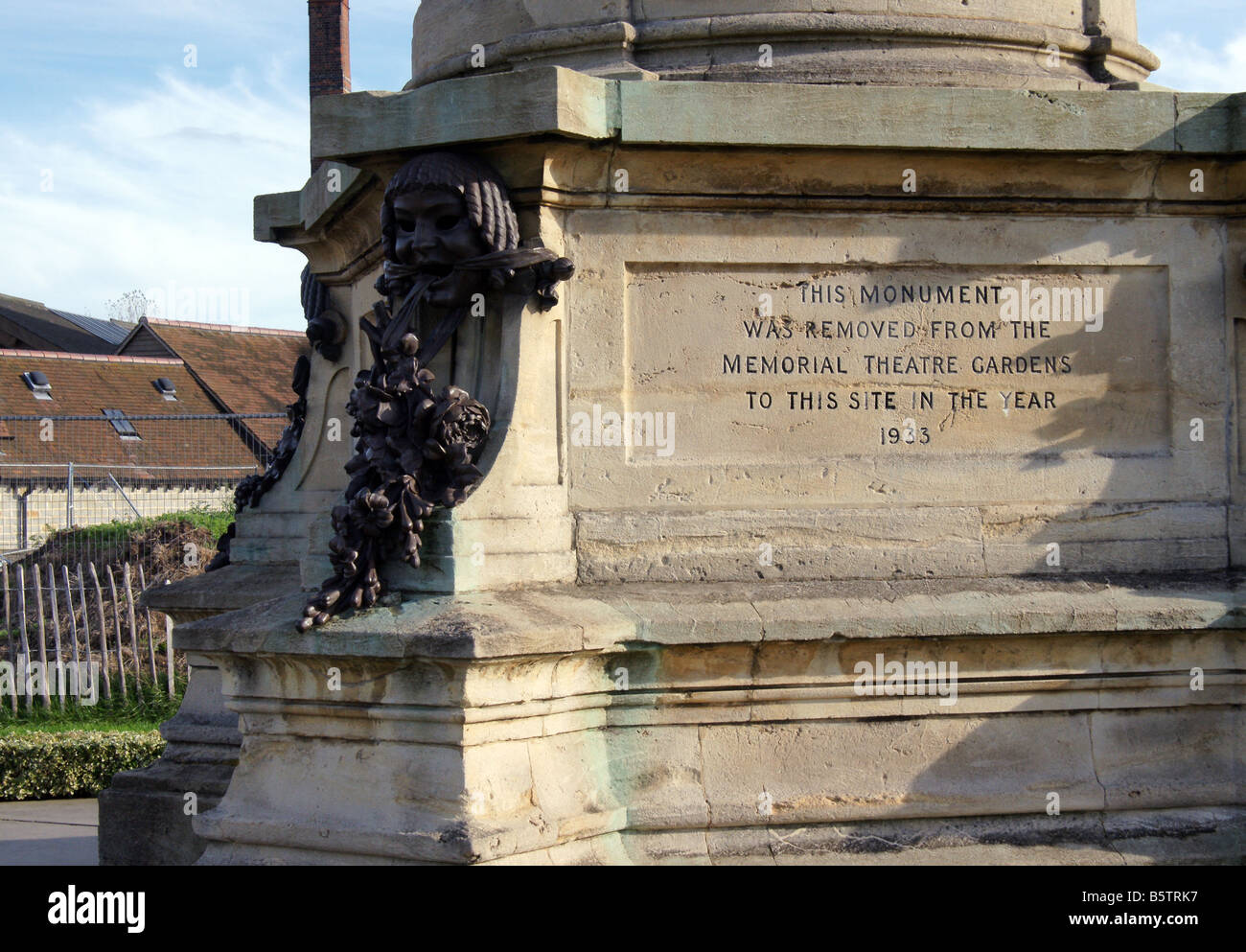 Memorial to Shakespeare, Stratford-Upon-Avon, Warwickshire, England, UK ...