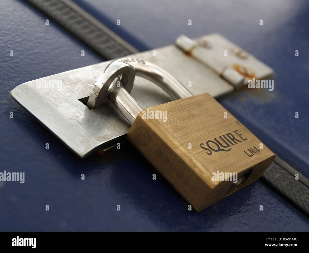 Hasp and staple lock hi-res stock photography and images - Alamy