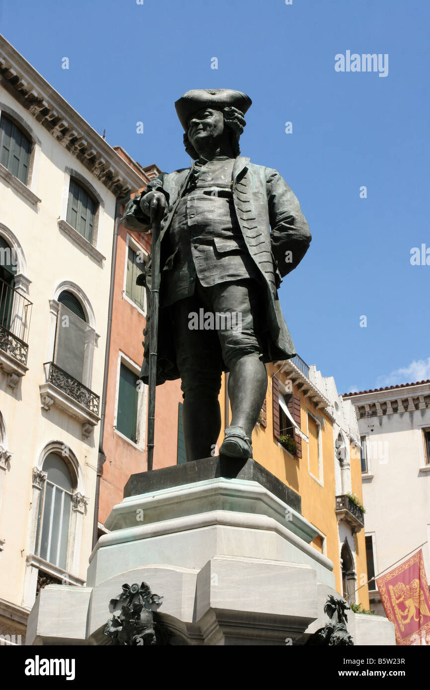 Carlo Goldoni playwrite statue Campo San Bartolomeo Sestiere San Marco ...
