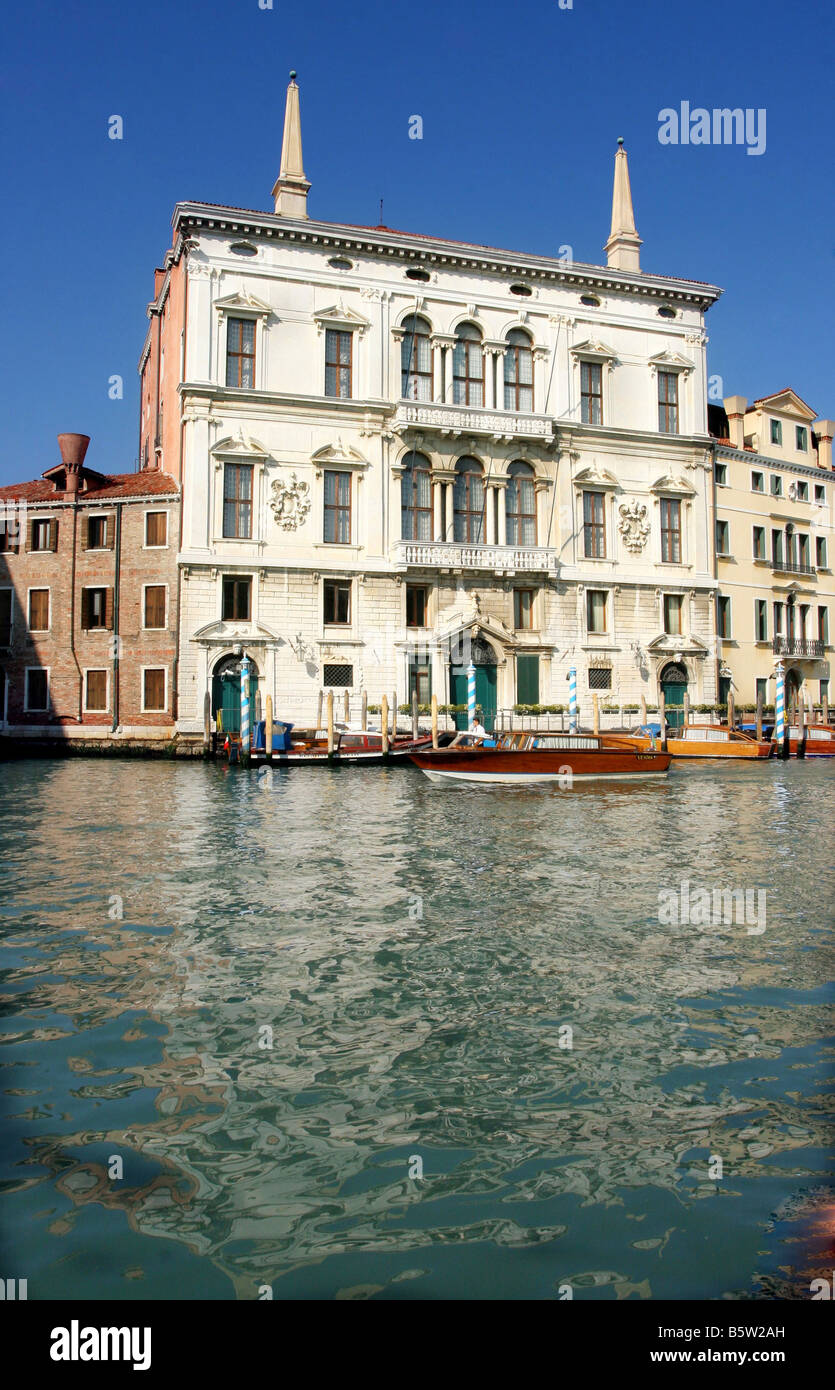 Palazzo balbi venice hi-res stock photography and images - Alamy