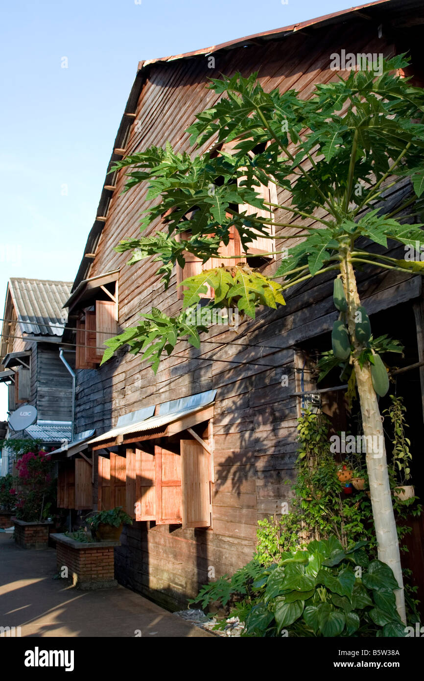 Old wooden house in Sri Raya, Ko Lanta, Thailand Stock Photo - Alamy