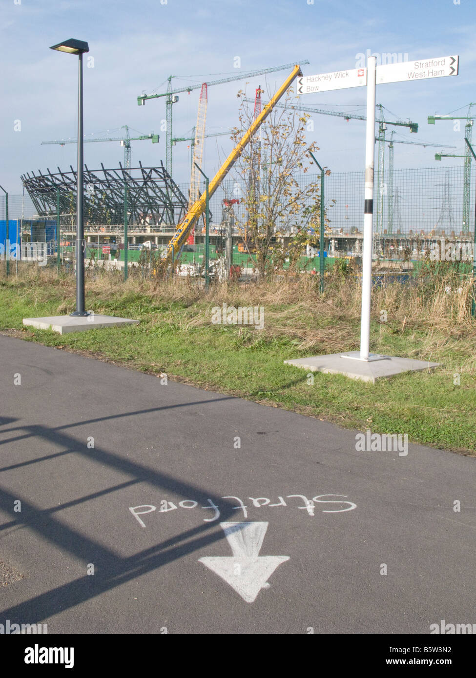 UK. THE FIRST STRUCTURE FOR STANDS OF THE FUTURE OLYMPIC STADIUM GOING ...