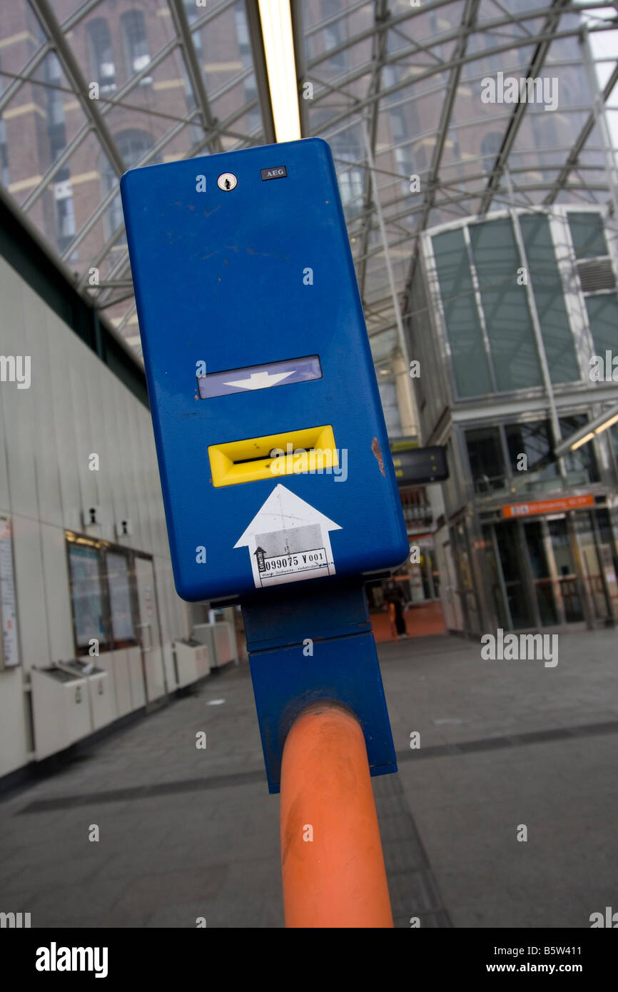 Ticket vienna hi-res stock photography and images - Alamy