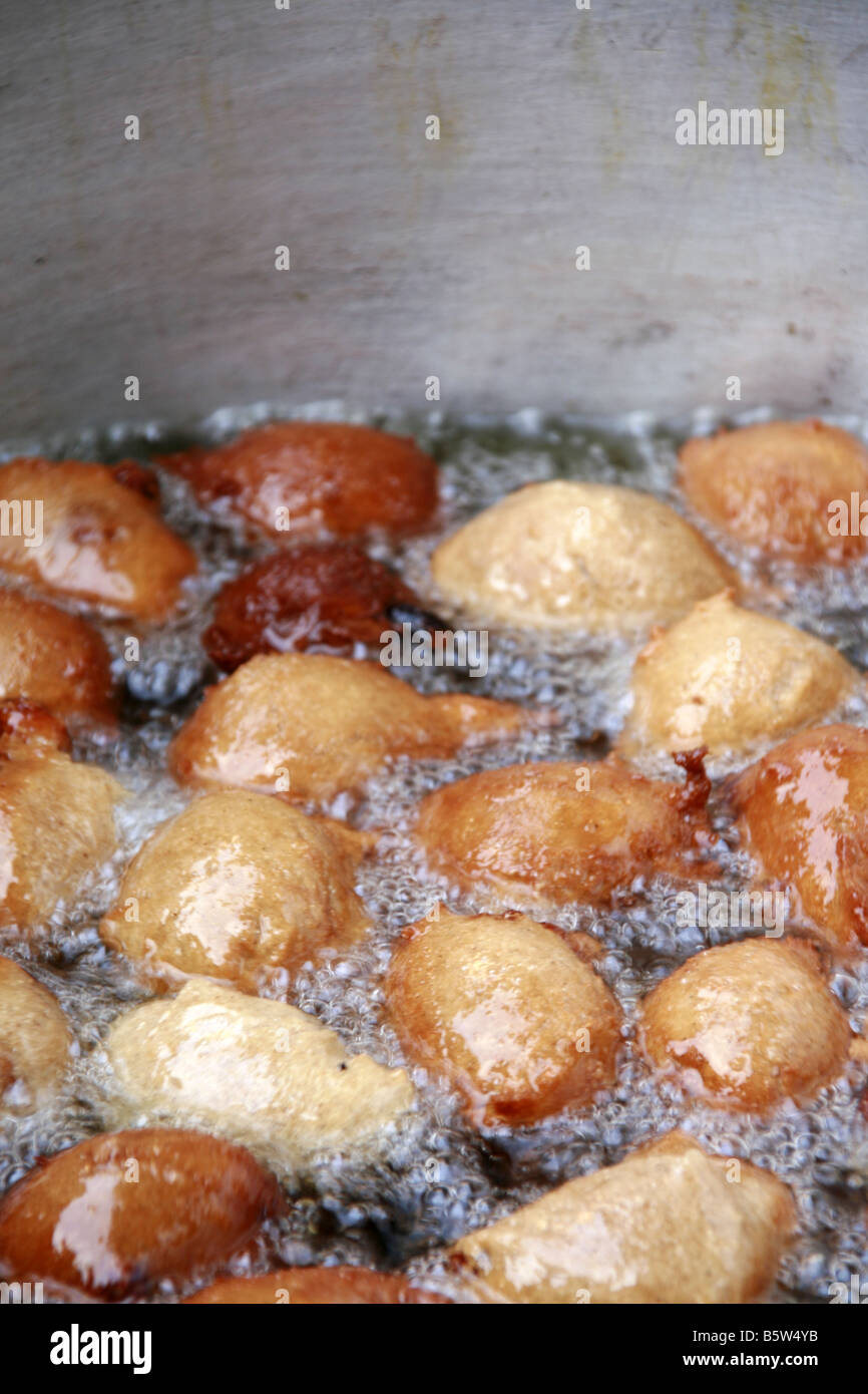 Chestnut frying pan hi-res stock photography and images - Alamy