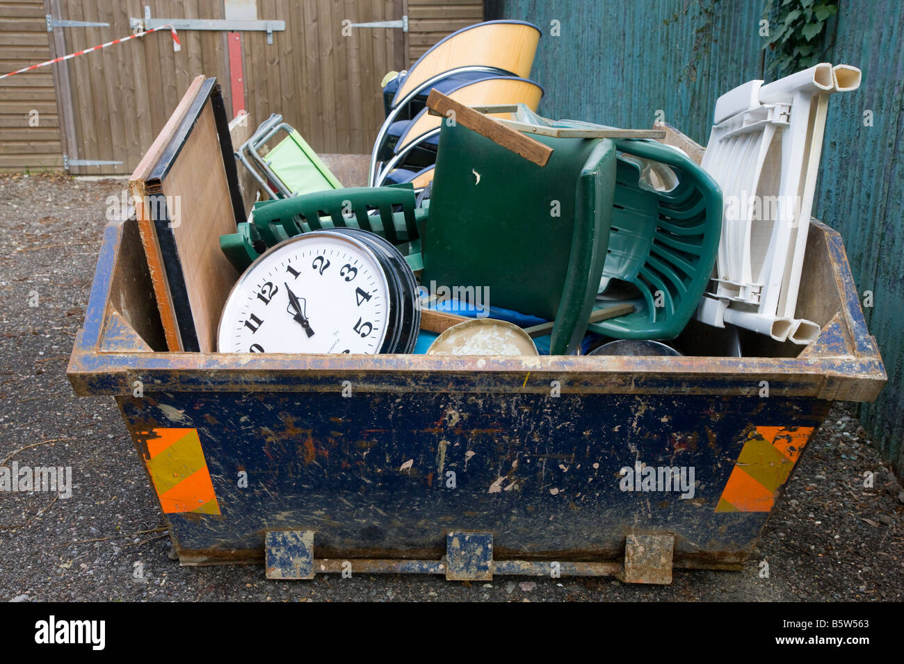 Broken and thrown away hi-res stock photography and images - Alamy