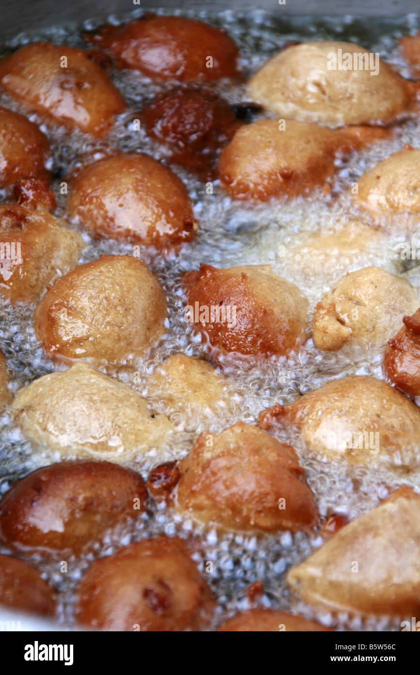 Chestnut frying pan hi-res stock photography and images - Alamy