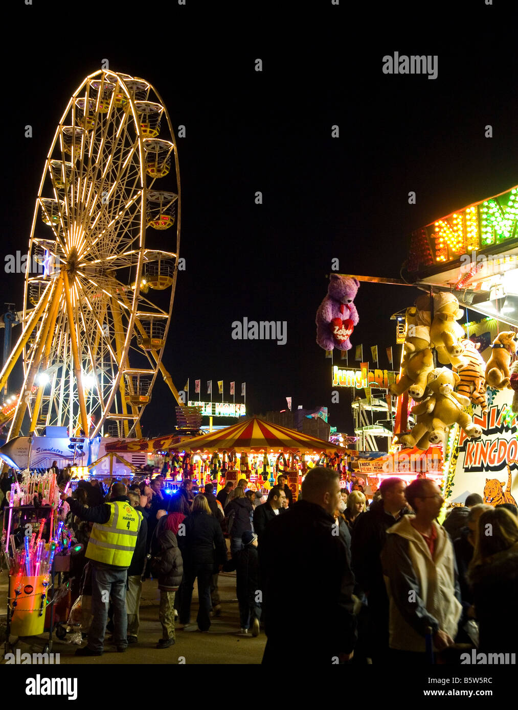 Fairground sideshows hi-res stock photography and images - Alamy