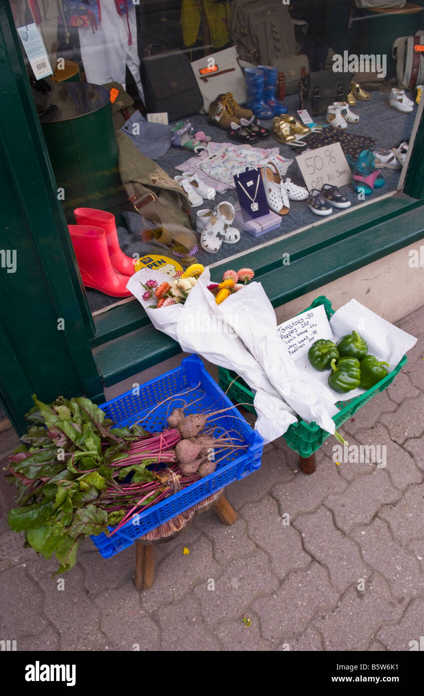 Rural shops uk hi-res stock photography and images - Alamy