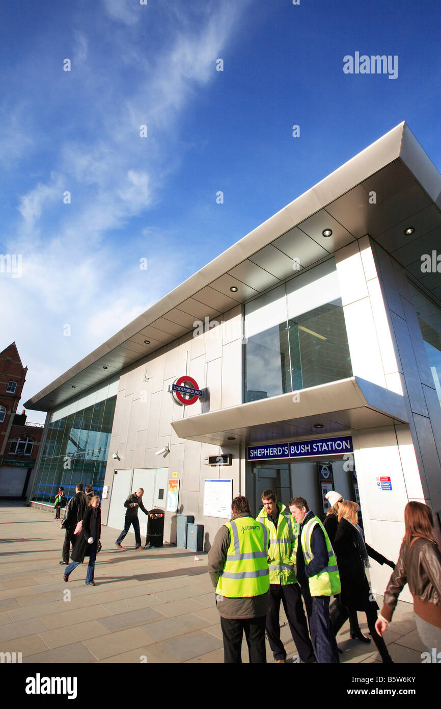 Shepherds bush station and the westfield shopping centre shepherds bush ...