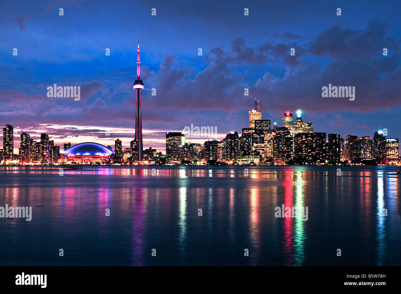 Scenic view at Toronto city waterfront skyline at night Stock Photo - Alamy