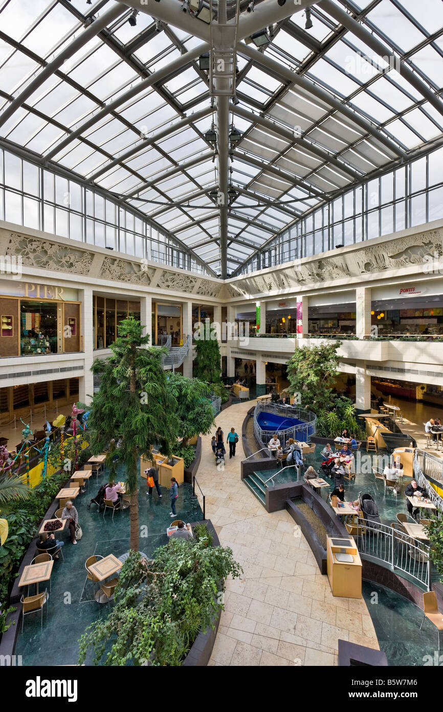 Bluewater mall in kent hi-res stock photography and images - Alamy