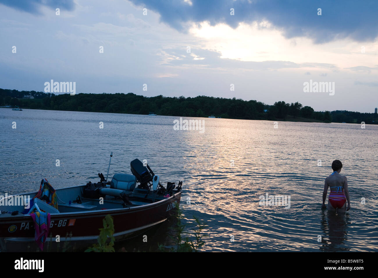 Quiet wading hi-res stock photography and images - Alamy