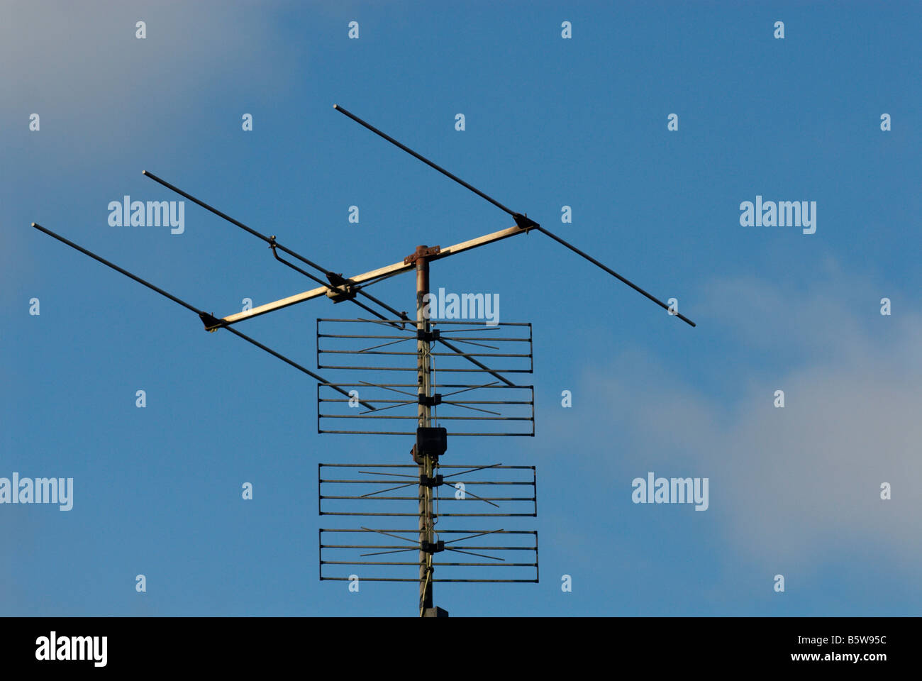 Yagi antenna hi-res stock photography and images - Alamy