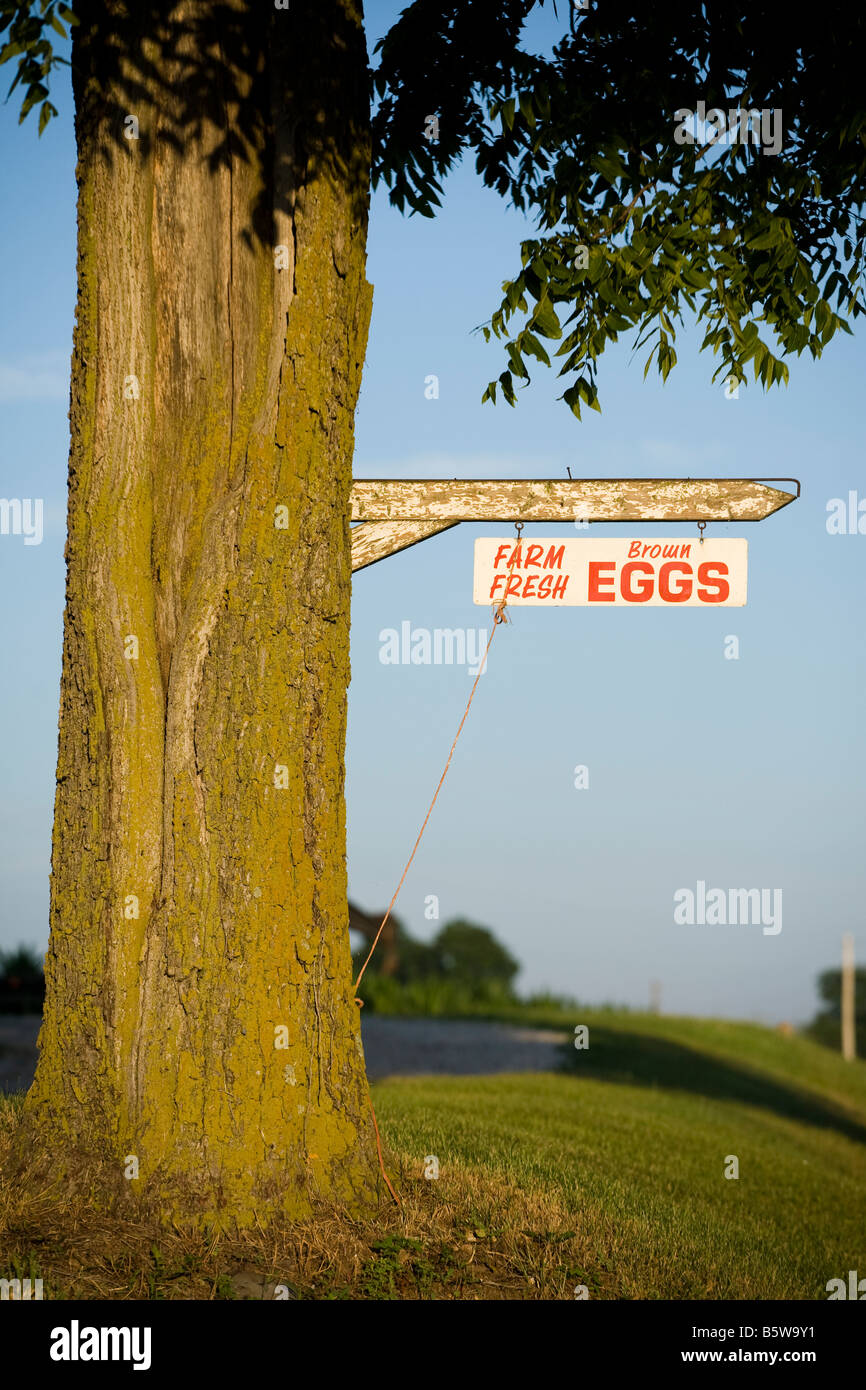 Rural signage hi-res stock photography and images - Alamy
