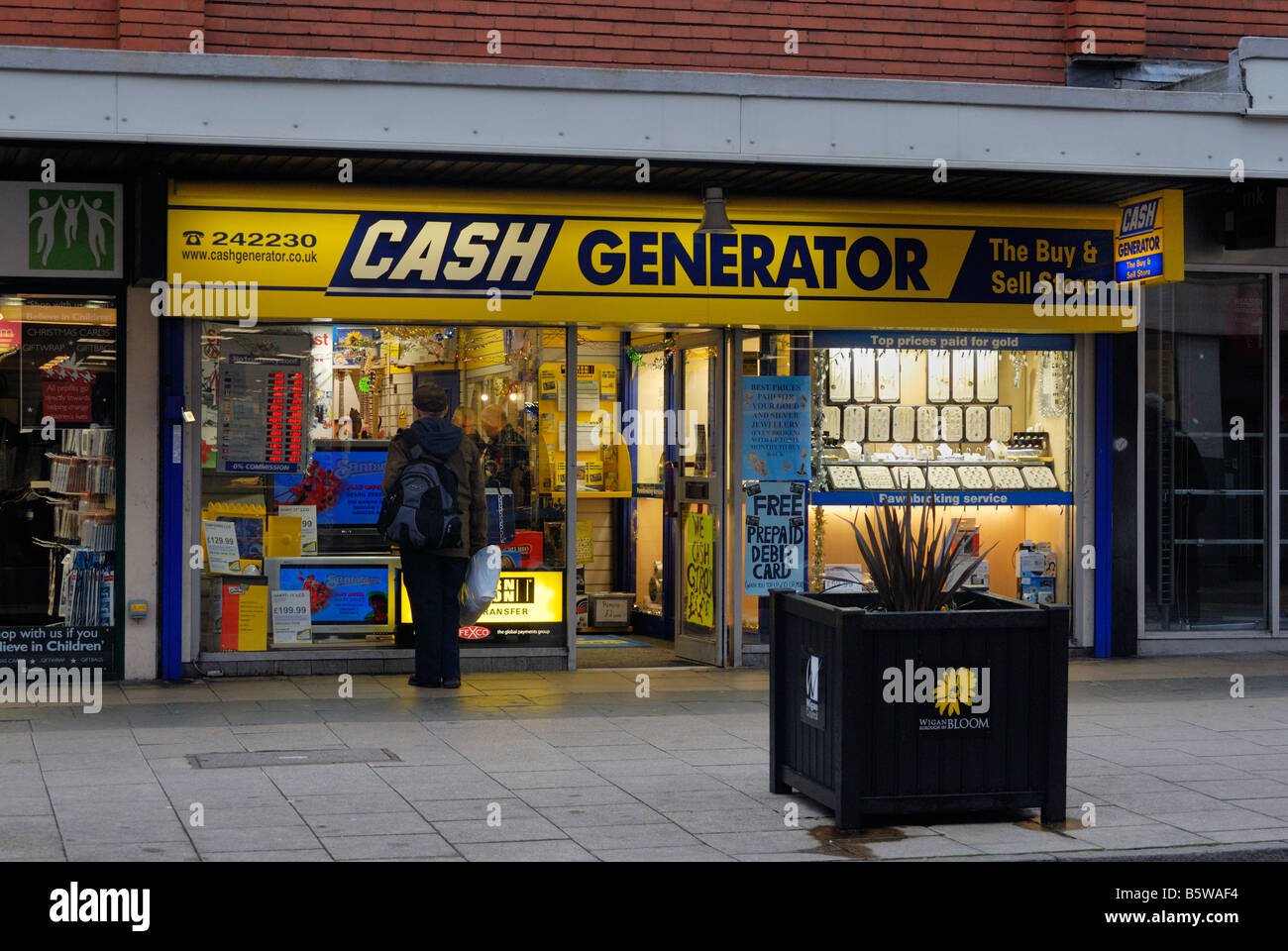 Cash Cheques Cashed High Resolution Stock Photography and Images - Alamy