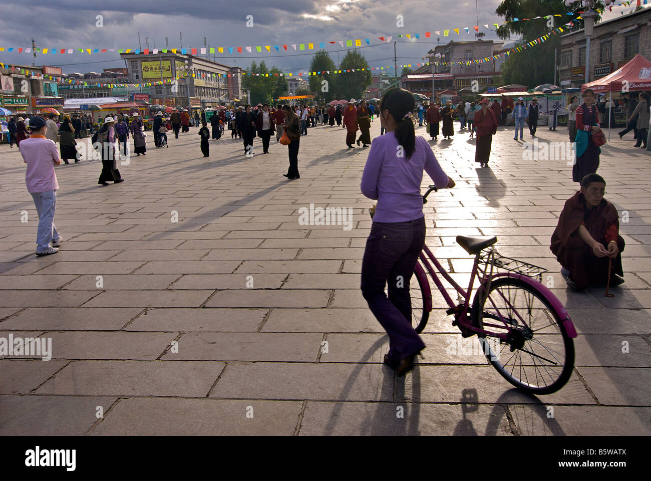 Busy afternoon in Barkhor Square, Lhasa, Tibet Stock Photo - Alamy