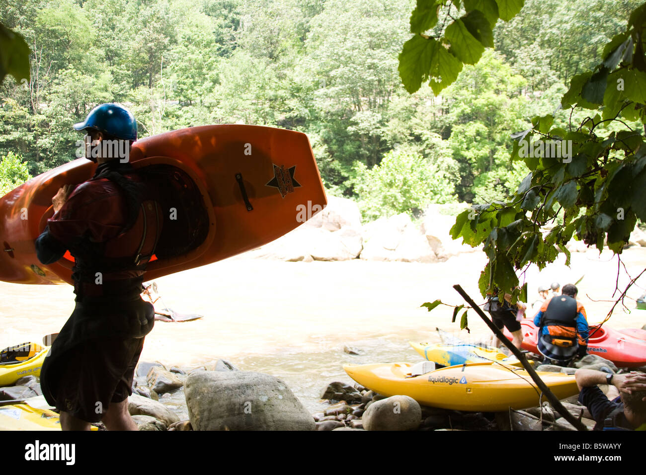 Silhouette kayaker hi-res stock photography and images - Alamy