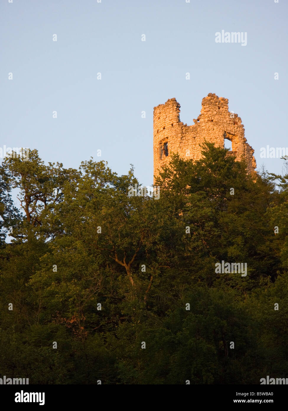 Old tower ruins hi-res stock photography and images - Alamy