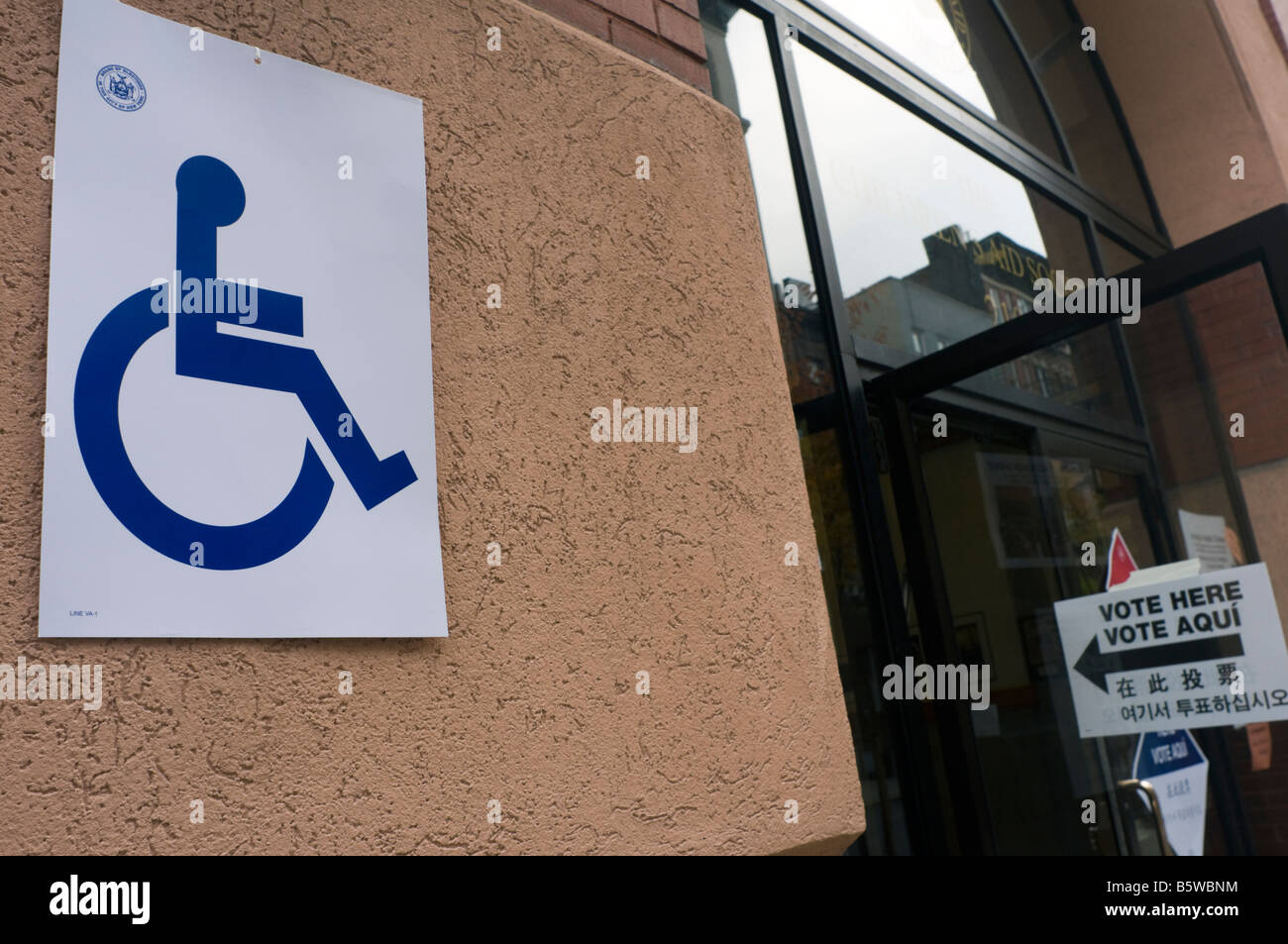 Accessible voting hi-res stock photography and images - Alamy