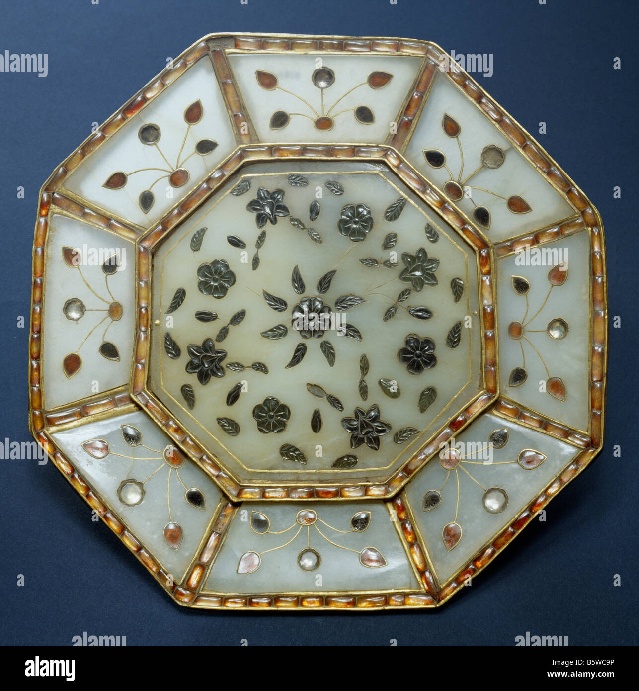 Inlaid plate jade inlaid with semi precious stones. Mughal. 18th ...
