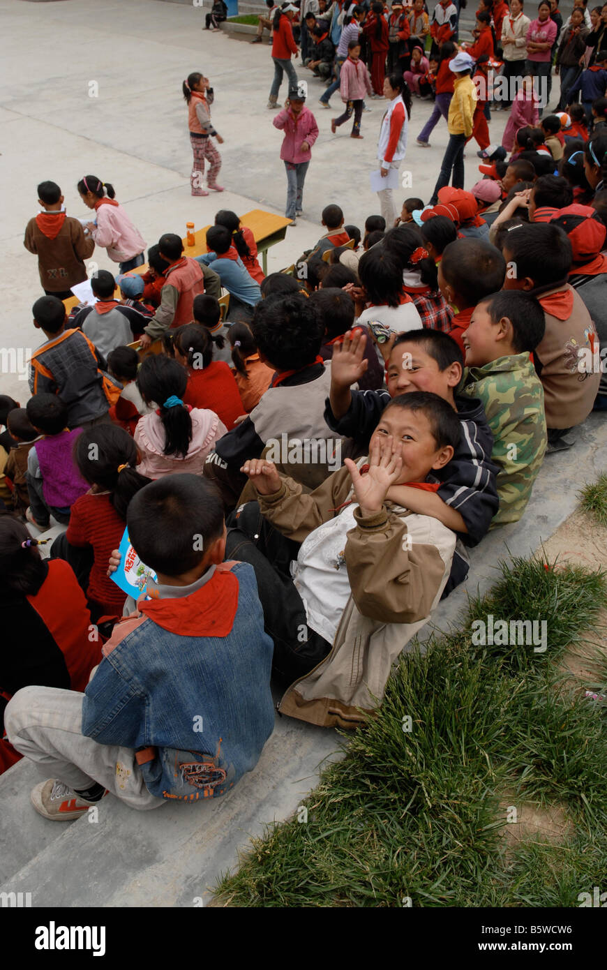 Group chinese pupils hi-res stock photography and images - Alamy