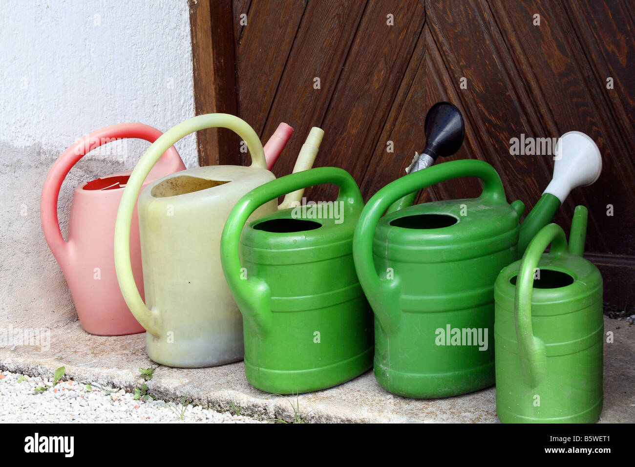 Colourful cans hi-res stock photography and images - Alamy