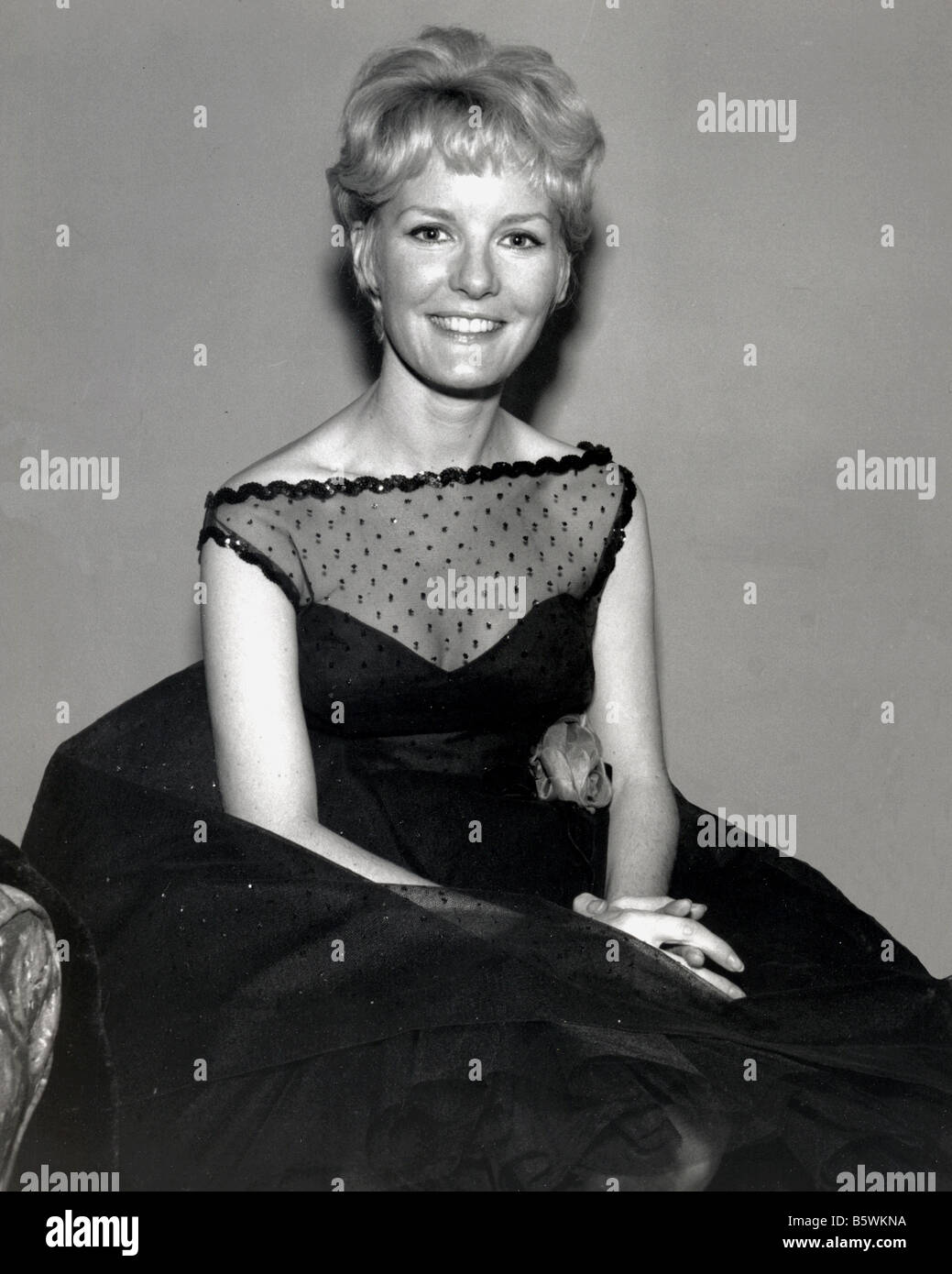 Petula clark 1960s hi-res stock photography and images - Alamy