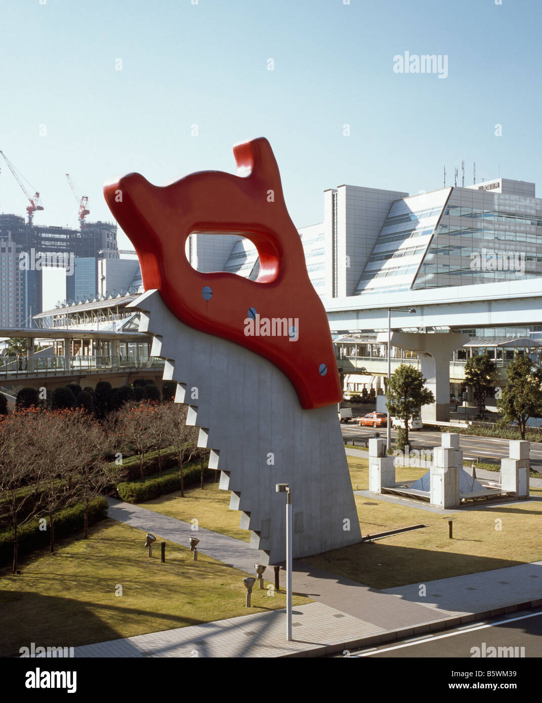 Saw sawing tokyo hi-res stock photography and images - Alamy