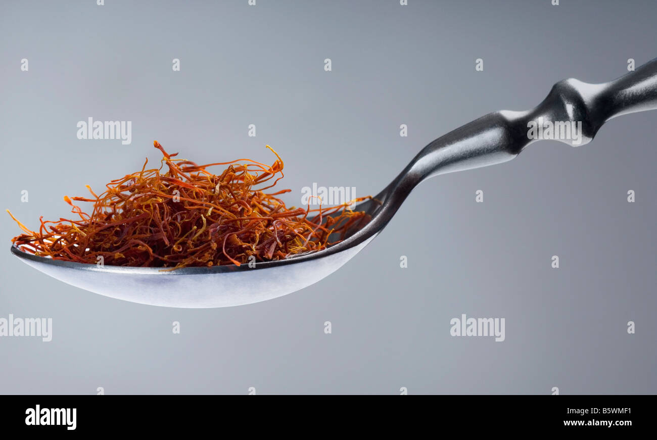 Saffron thread hi-res stock photography and images - Alamy