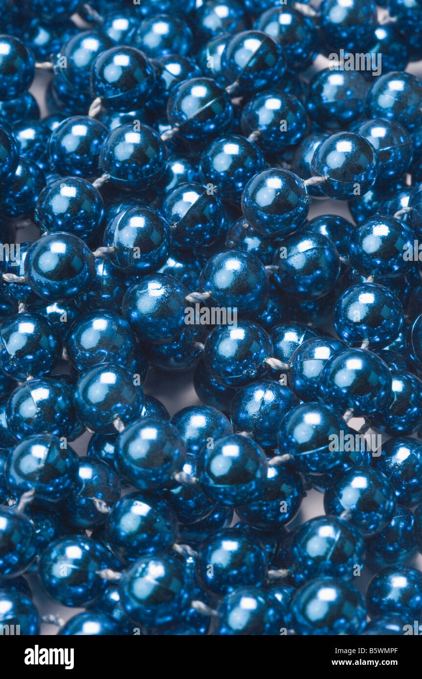 String of blue beads hi-res stock photography and images - Alamy