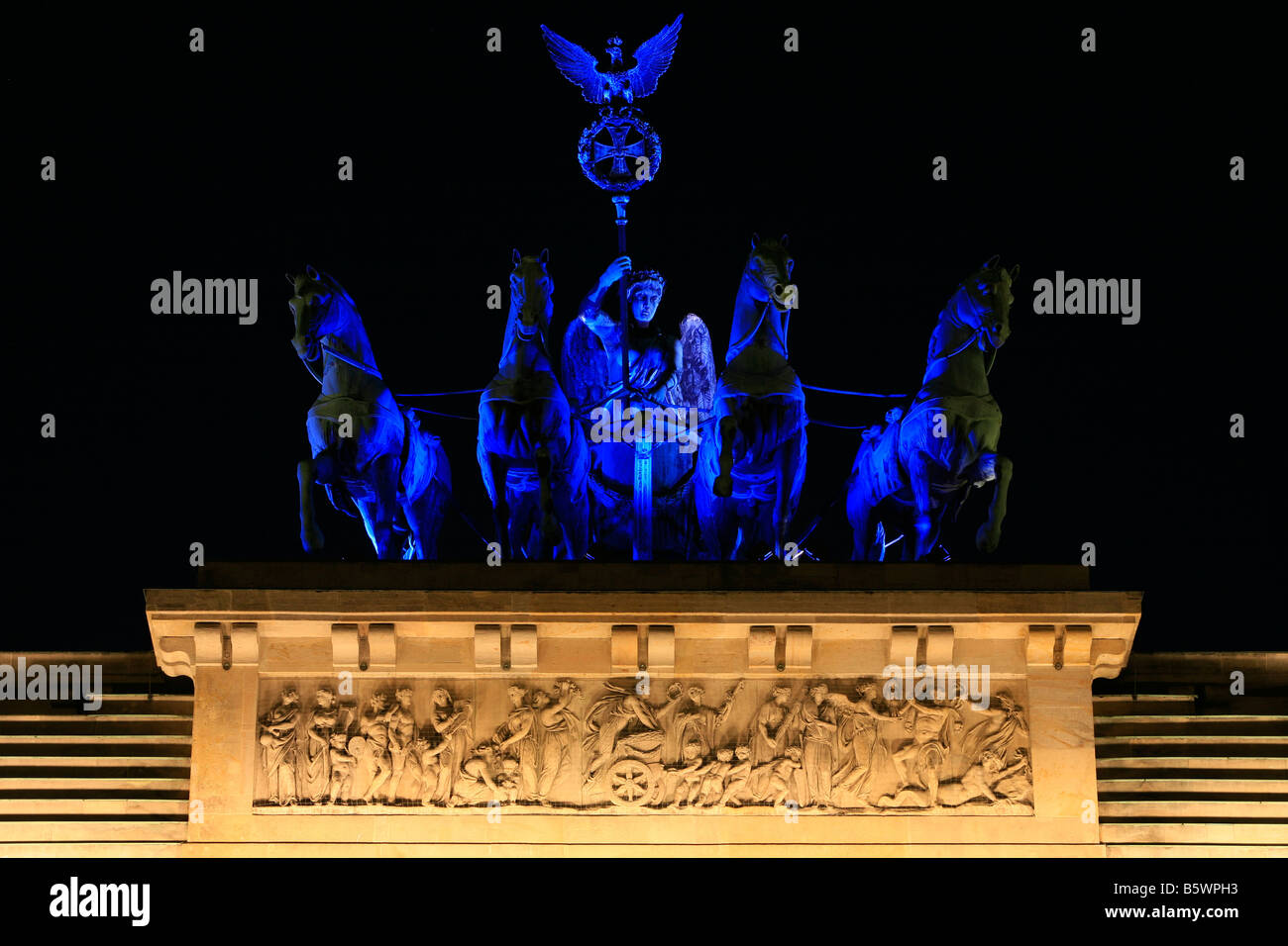 Quadriga on brandenburg gate at night hi-res stock photography and ...