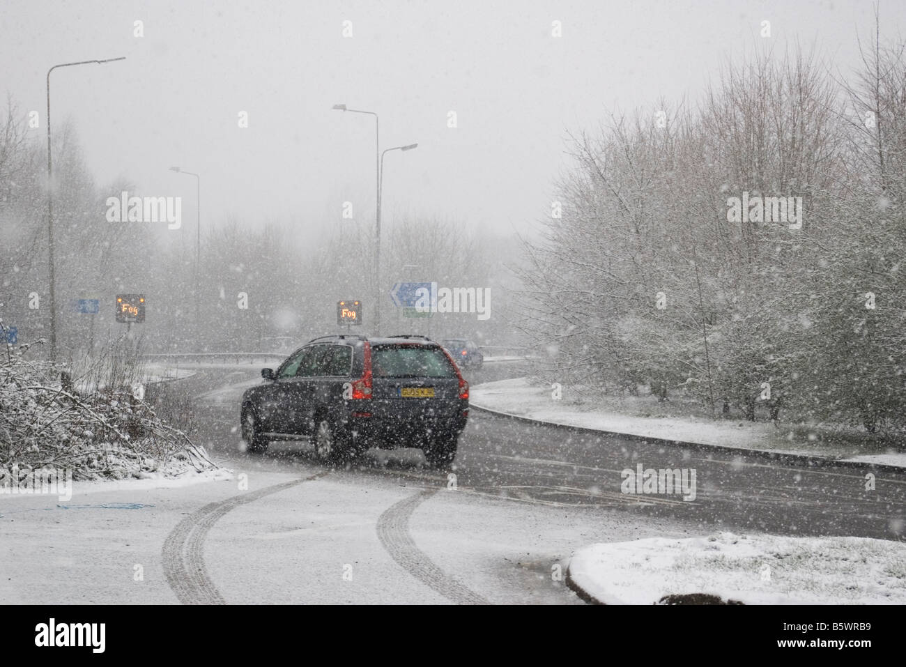 Car driving uk hi-res stock photography and images - Alamy