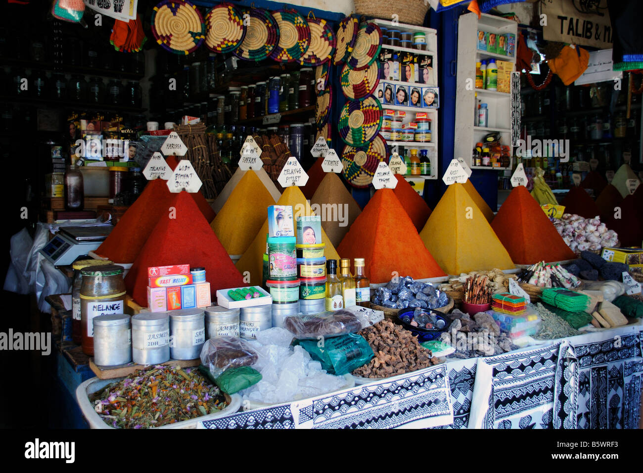 Morocco spice pyramid hi-res stock photography and images - Alamy
