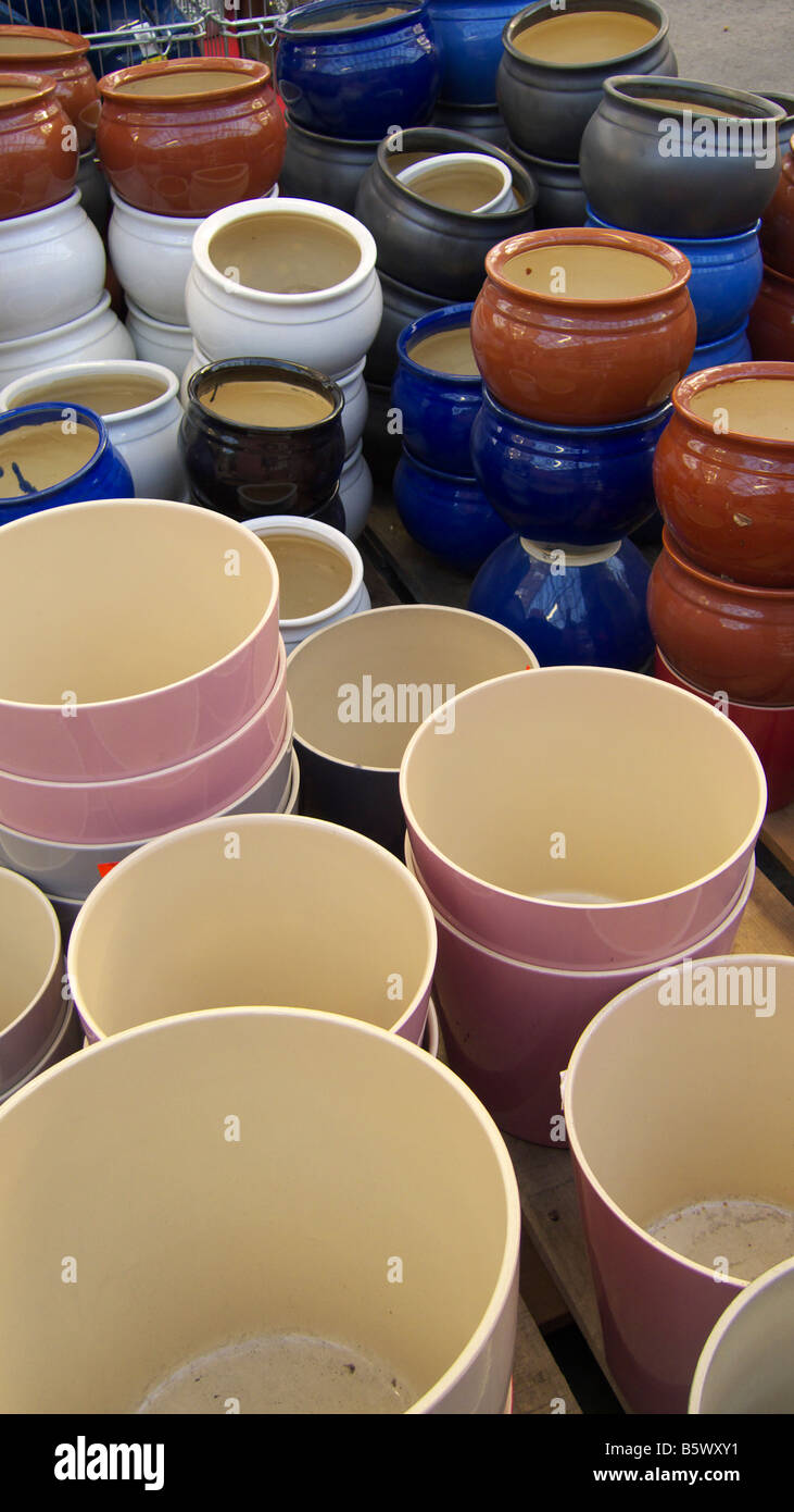 Flower pots in a pottery Stock Photo - Alamy
