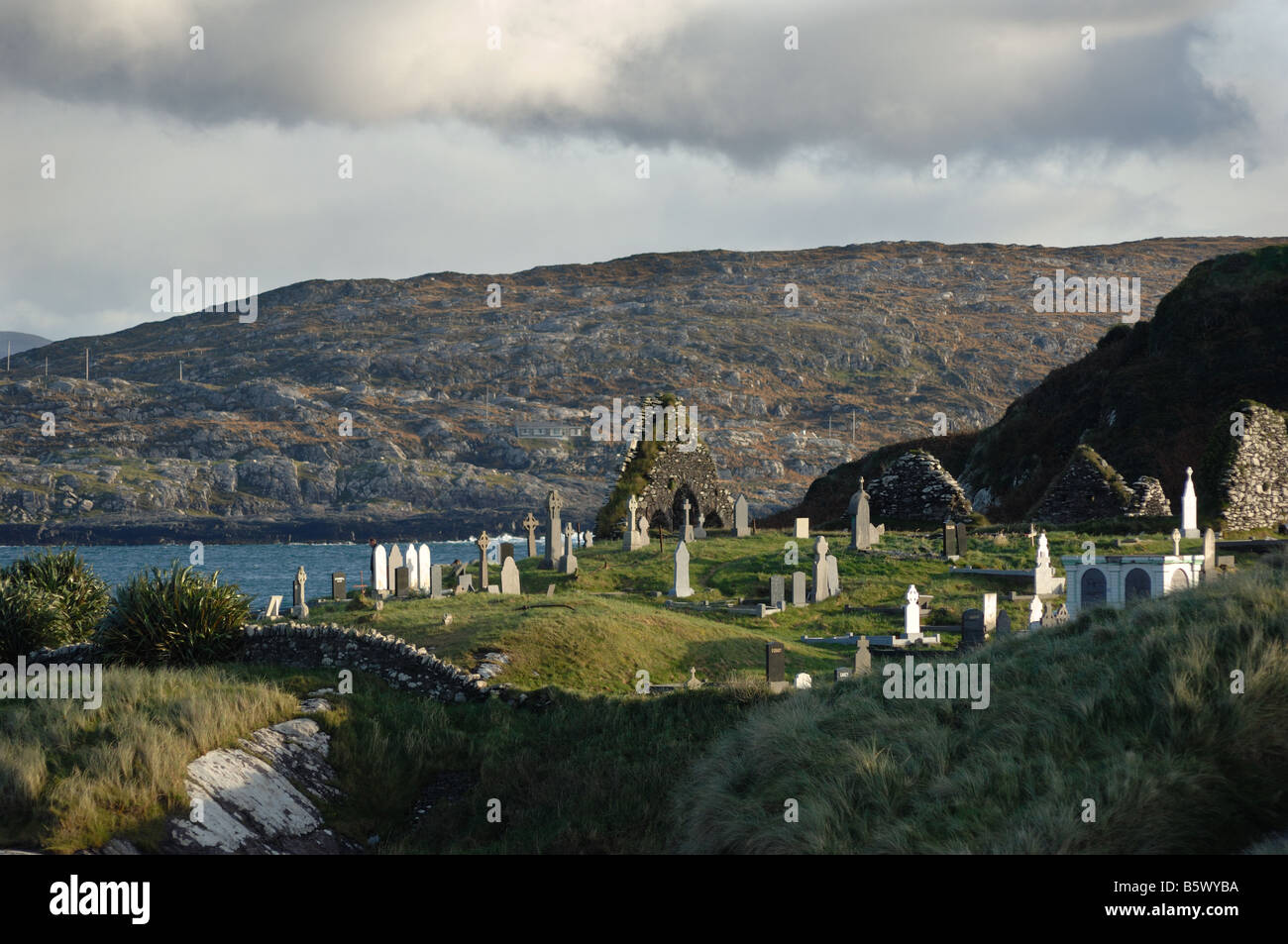 Irish abbey hi-res stock photography and images - Alamy