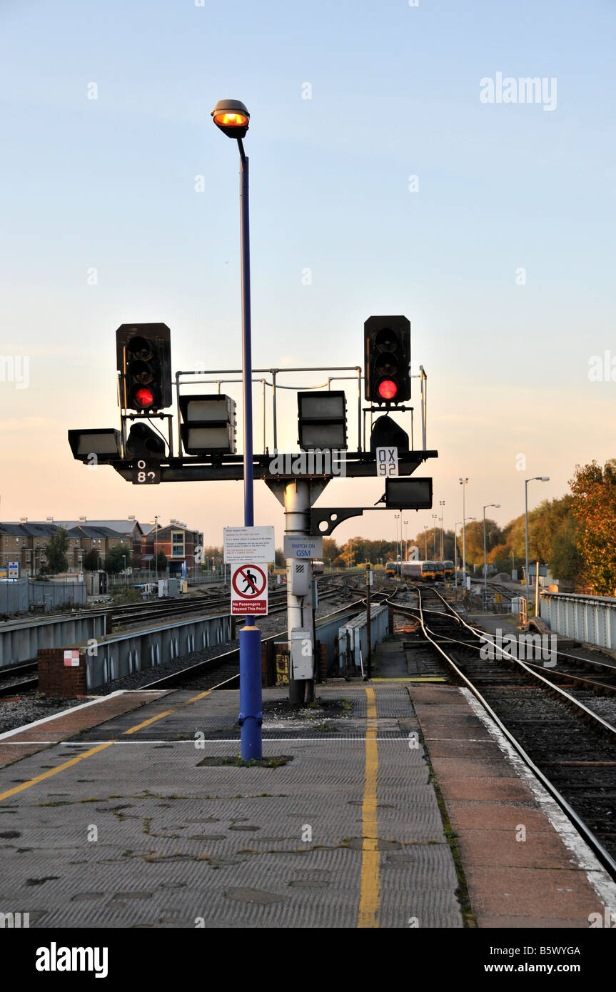 Red signal lights at the end of the platform in oxford railway station ...