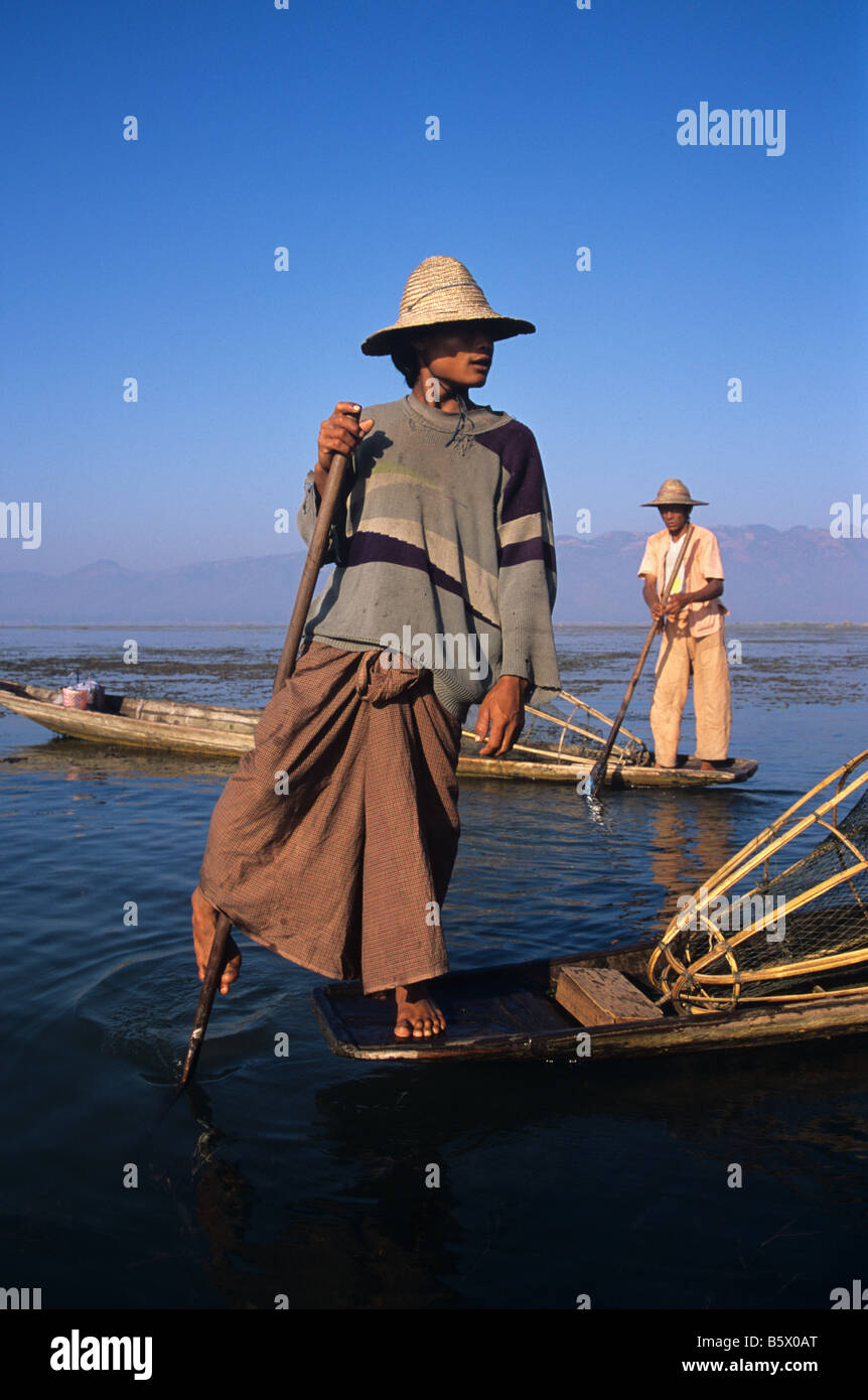 Burmese Intha leg-rowing fishermen at Inle Lake, Burma or Myanmar Stock ...