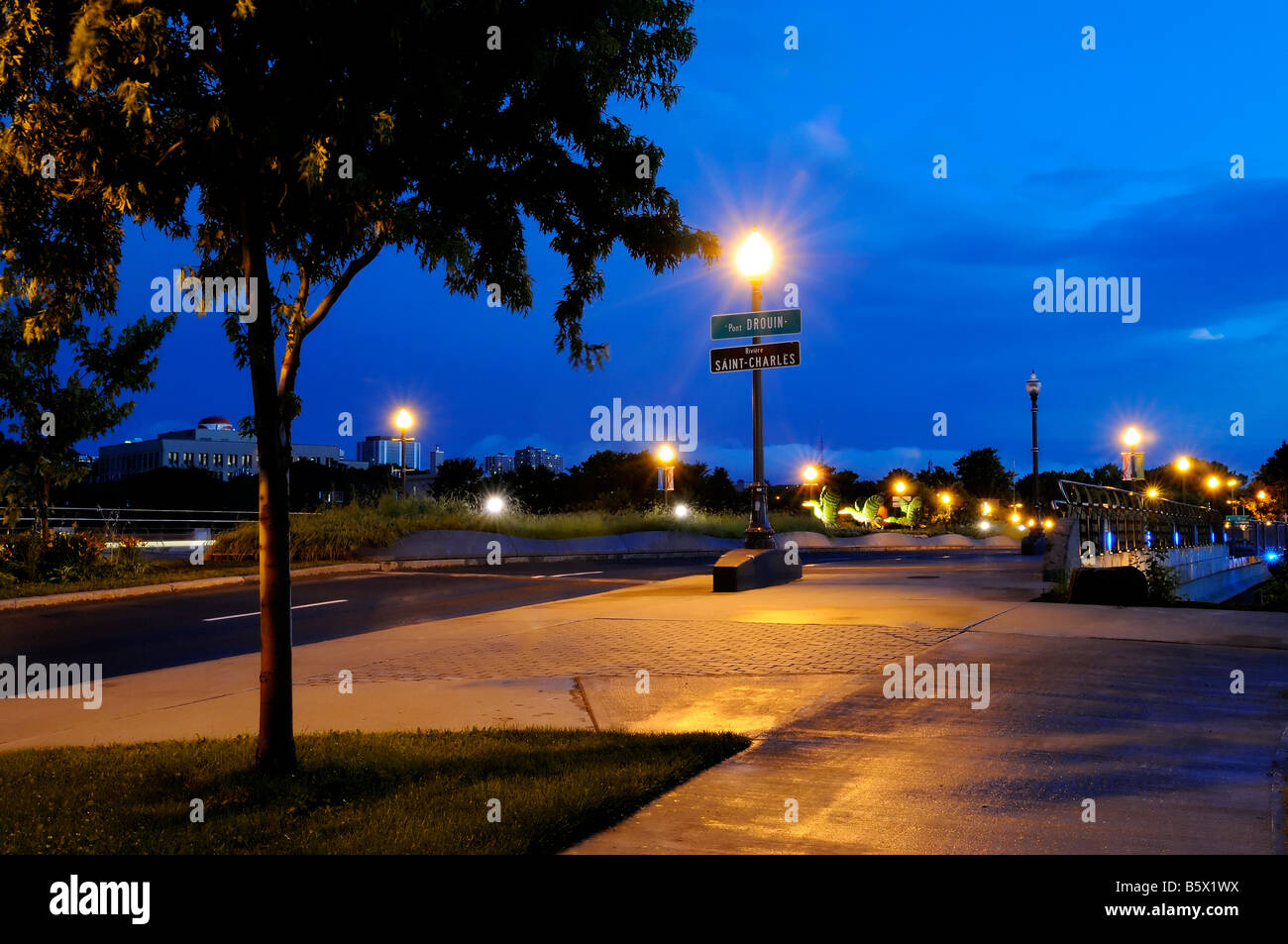 Drouin bridge by night Stock Photo - Alamy