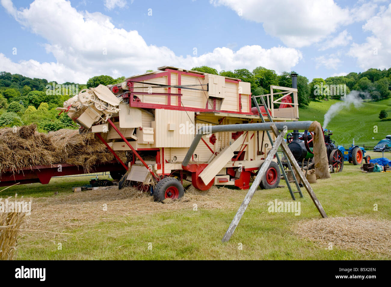 Steam thresher hi-res stock photography and images - Alamy