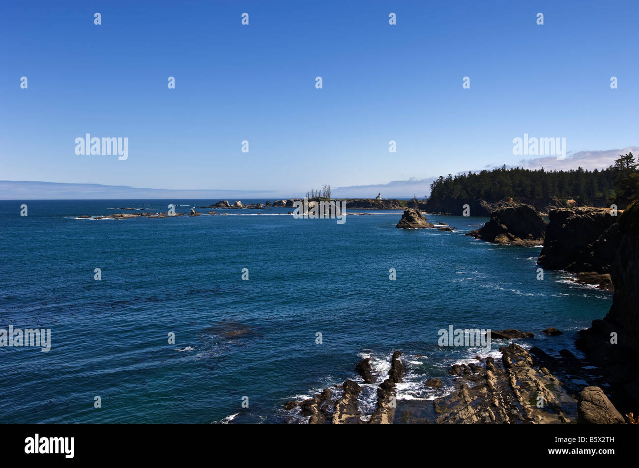 pacific ocean along oregon coast Stock Photo - Alamy